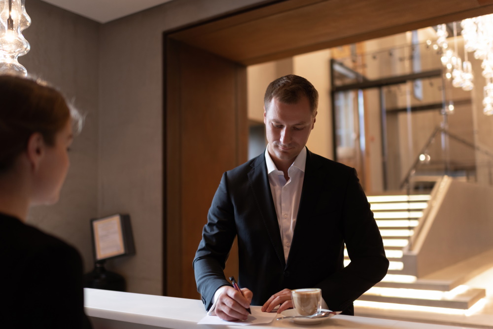 Corso Hotel Manager Lab – Eccellenza nel Servizio e Butler Service ...